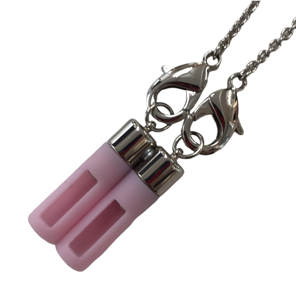 MIU MIU(ミュウミュウ) Air Podsホルダー 5ZD012 シルバー MIU MIU(ミュウミュウ) Air Podsホルダー 5ZD012 シルバー